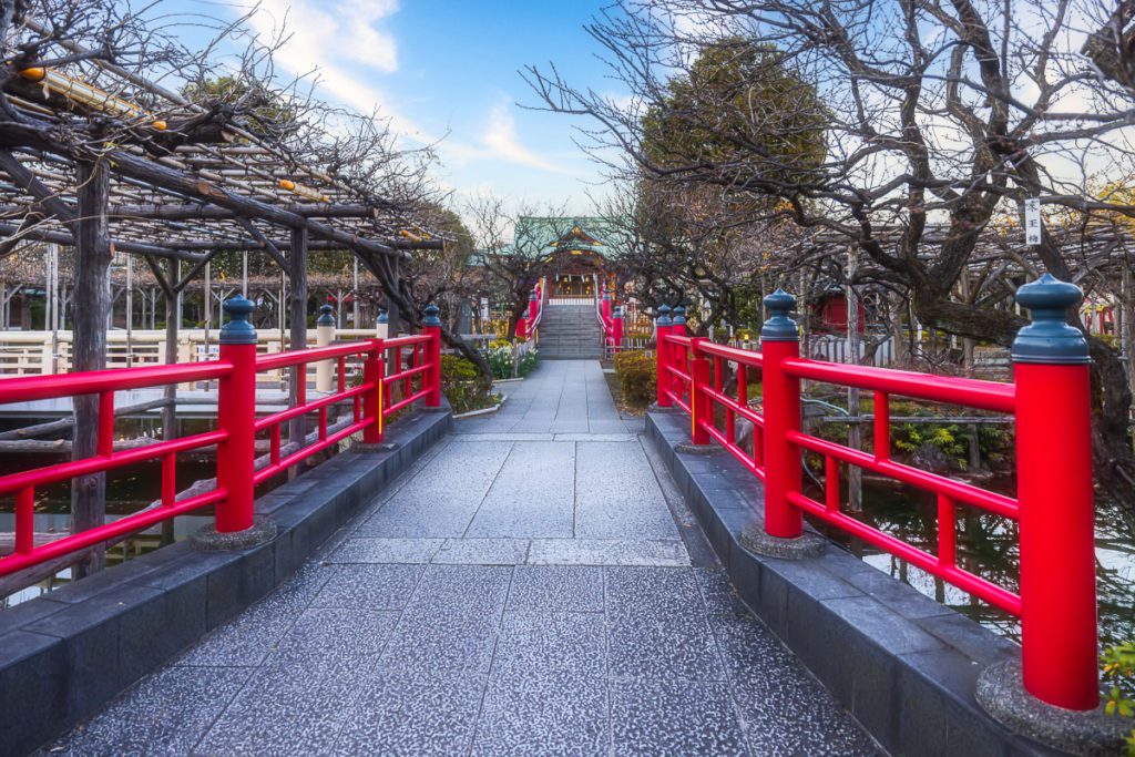 Kameido Tenjin Shrine is one of 10 famous shrines