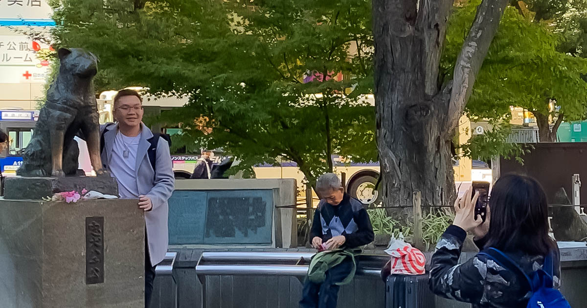 Hachiko Statue in Shibuya is a Famous tourist Attraction